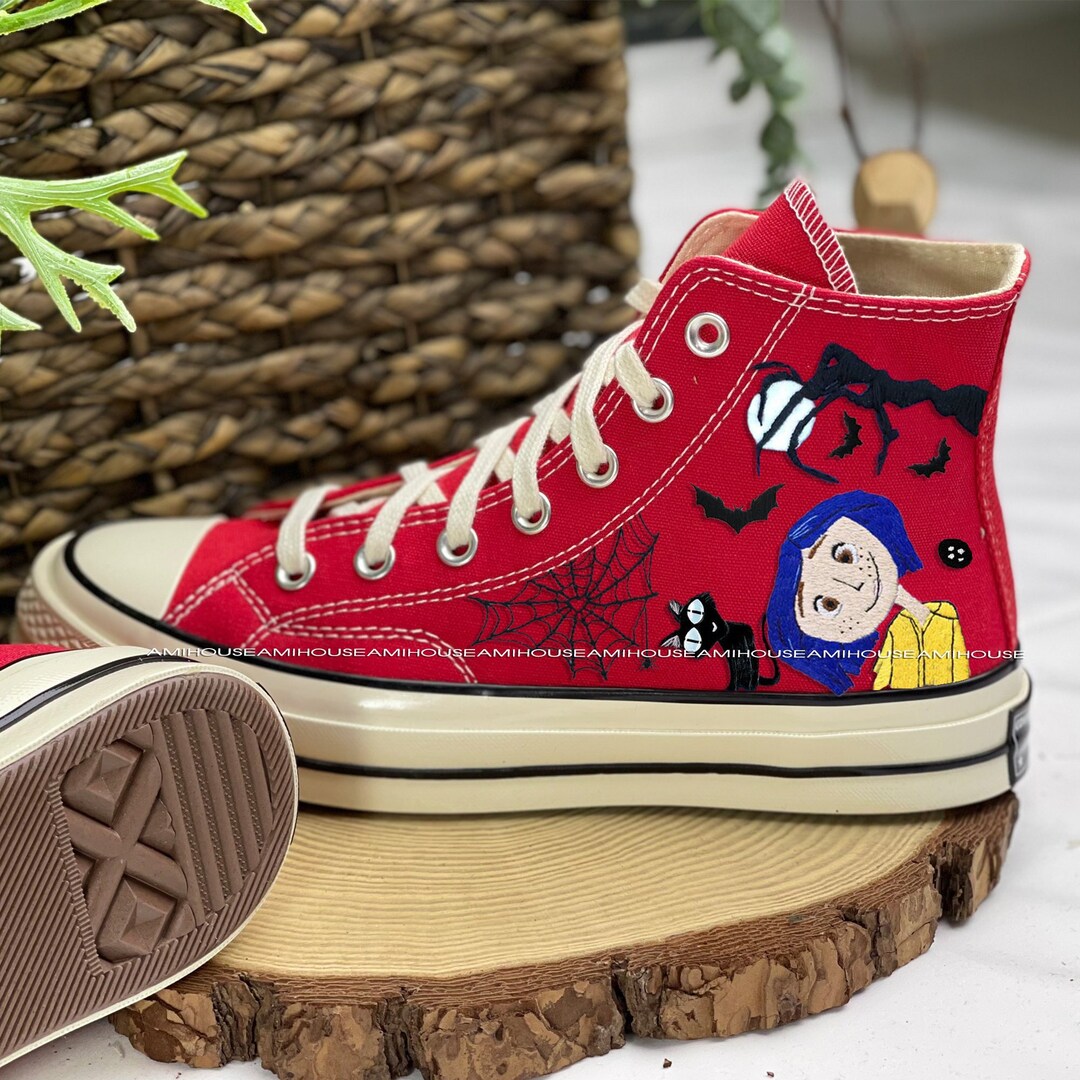 Personaje de dibujos animados bordado Converse, Coraline bordado ...