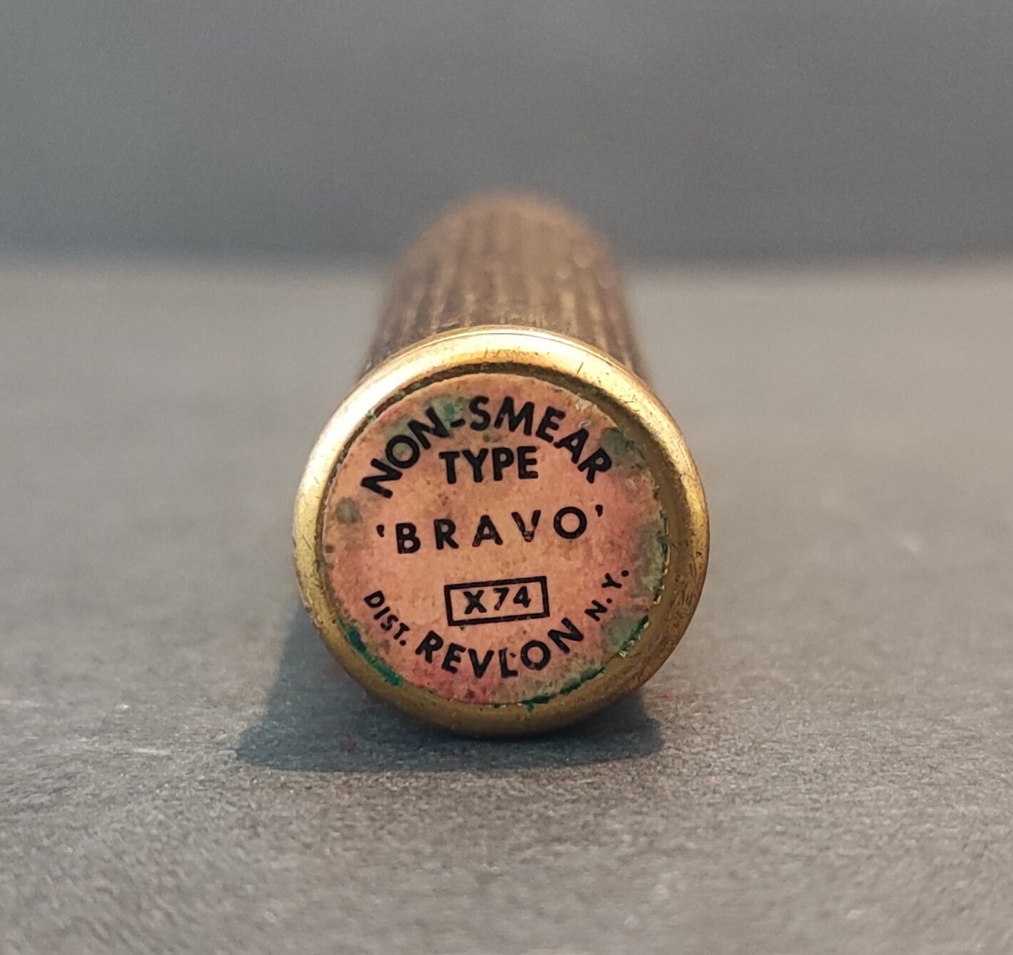 Vintage REVLON Non Smear Type Lipstick ''BRAVO'' used - Etsy