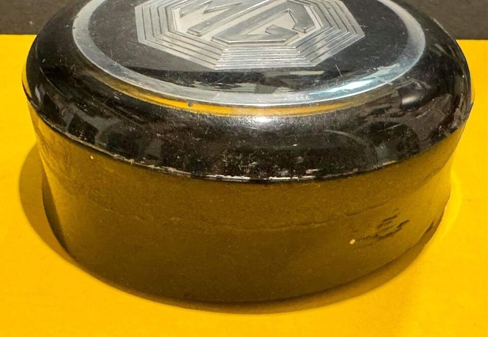 Vintage Original MGA Roadster MG Coupe Steering Wheel Center Cap Horn ...