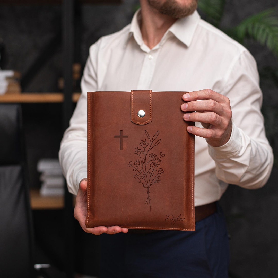 Custom Leather Bible Sleeve, Personalized Bible Cover for Men, Handmade ...