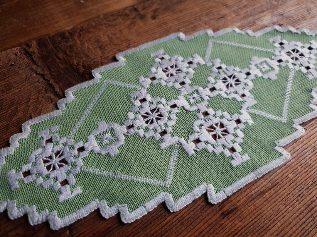 Hardanger Embroidery Norwegian Vintage Tablecloth Centerpiece ...
