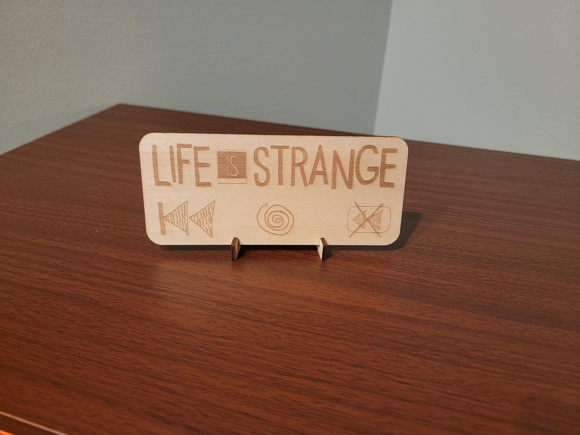 Life is Strange Lis Symbols Wood Sign With Stand - Etsy