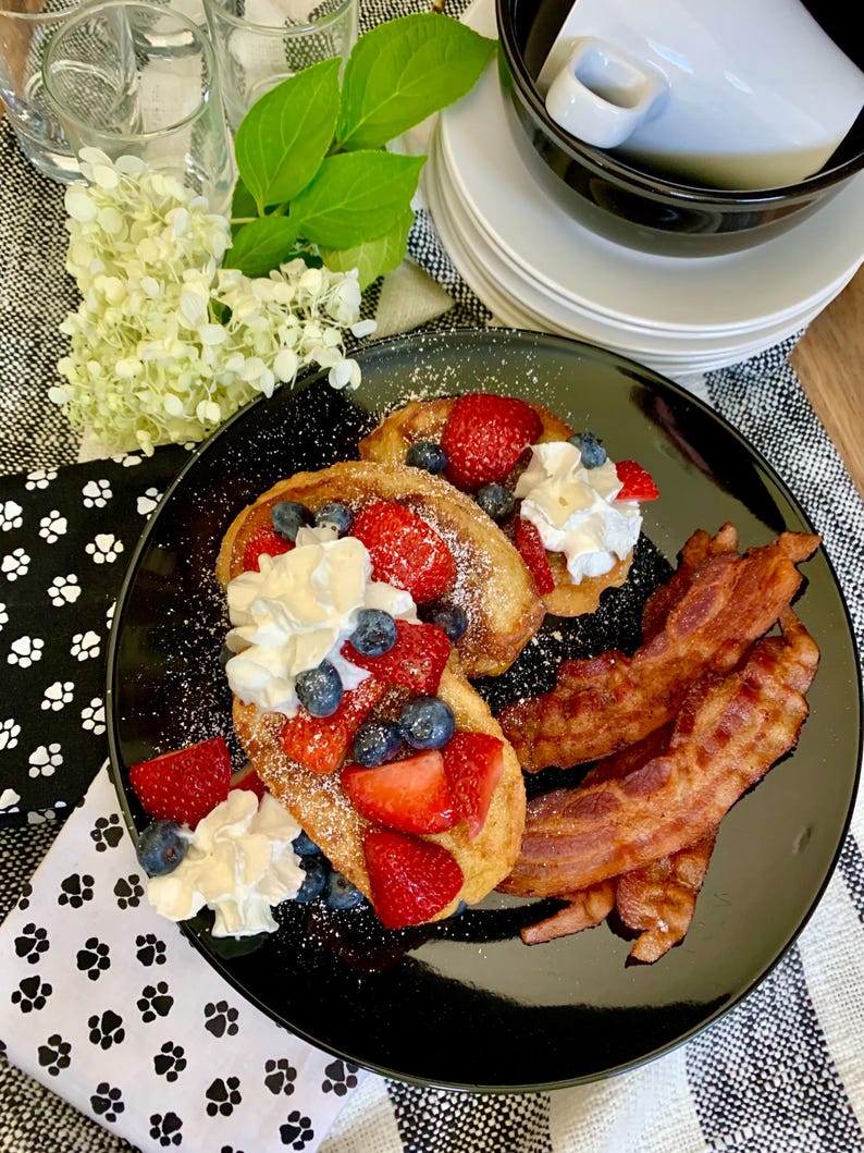 Cookin’ With Eddie: A Fun Cookbook Written With an English Bulldog ...