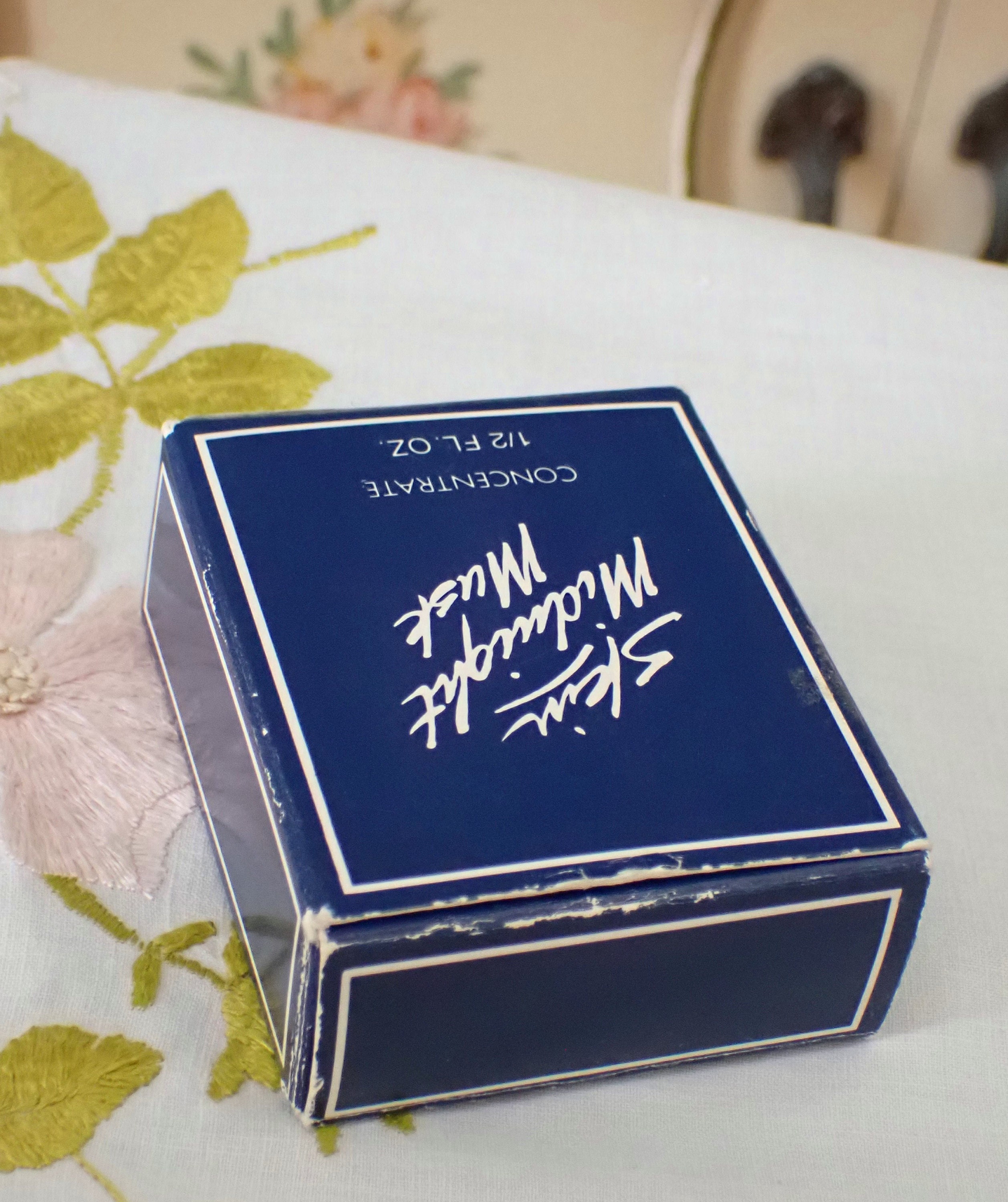 Vintage 1970s Bonne Bell SKIN MIDNIGHT MUSK Perfume Oil Concentrate 0. ...