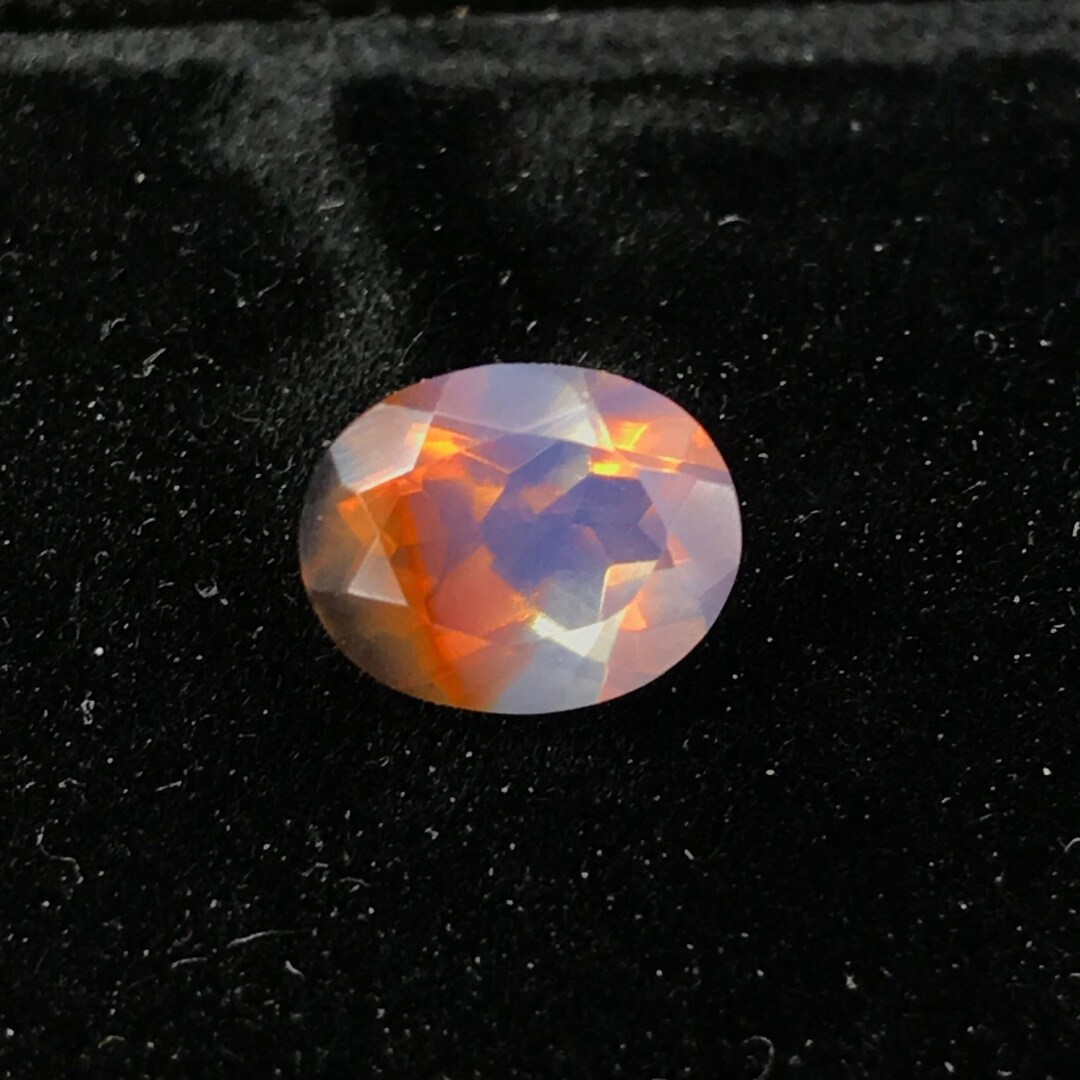 Bio Color Ethiopian Opal Oval 9x7 MM 1.30 Carats Orange and Blue Color ...