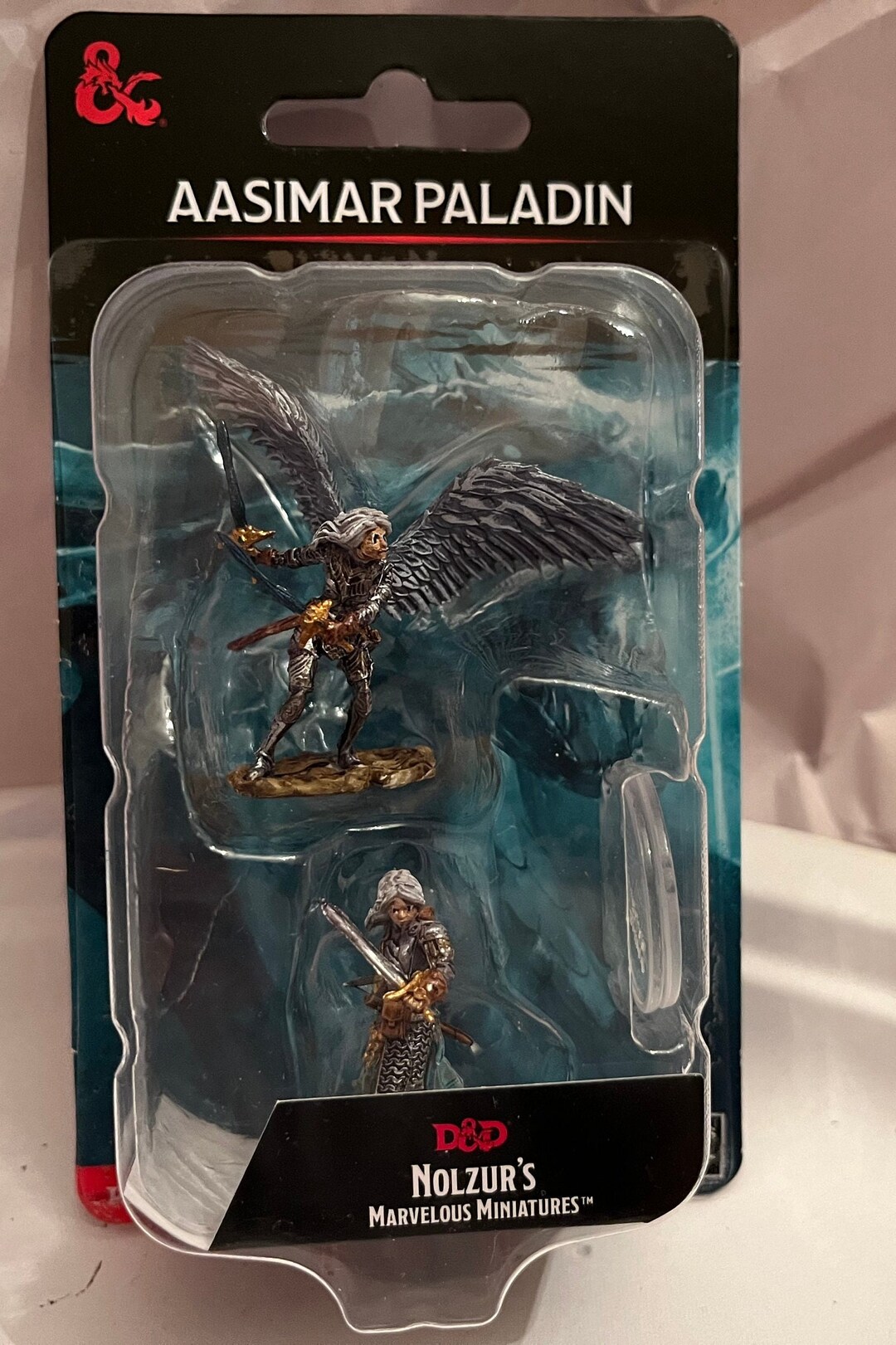 Female Aasimar Paladin D&D Miniatures - Etsy Canada