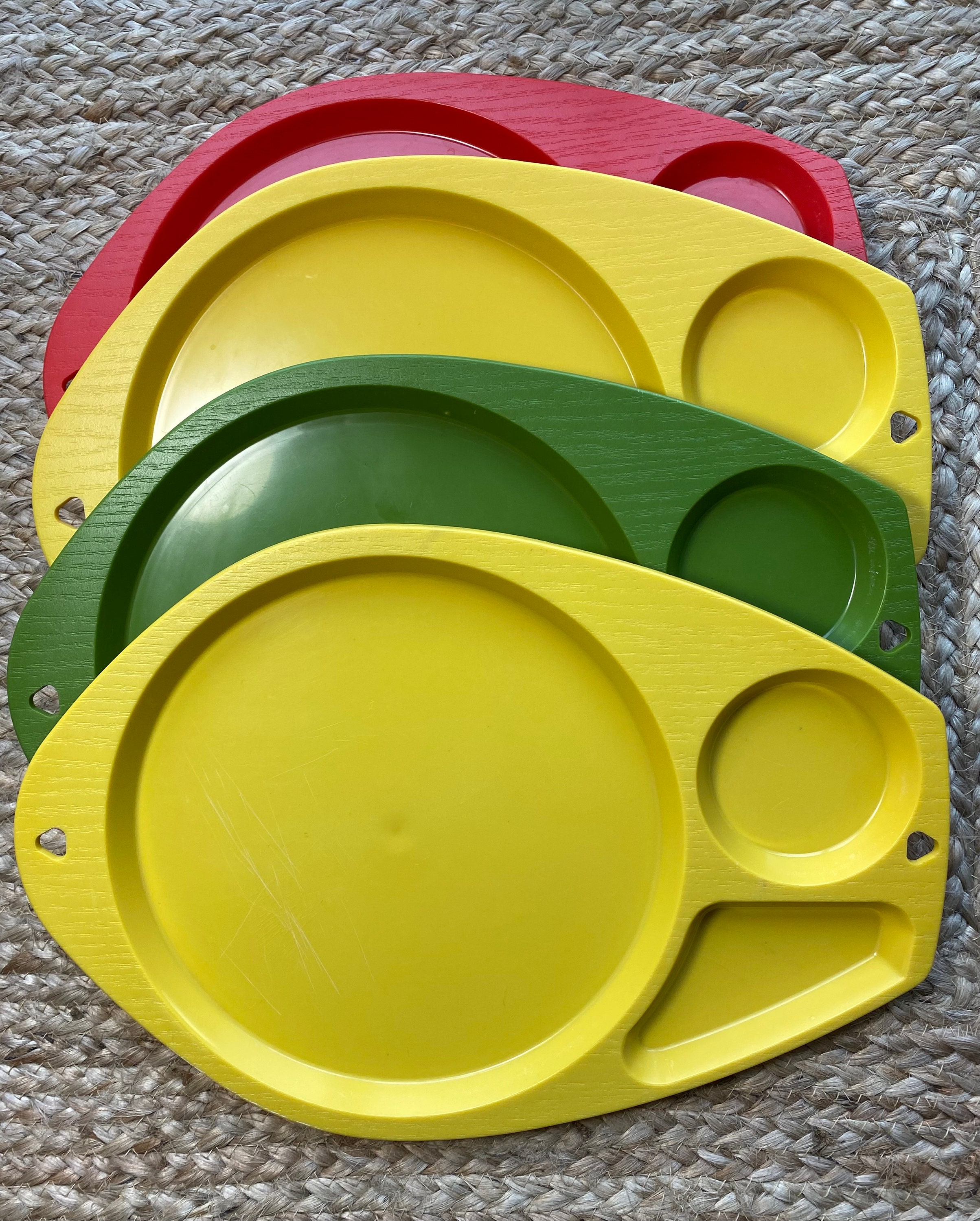 Vintage 1970's Plastic Picnic Plates - Etsy