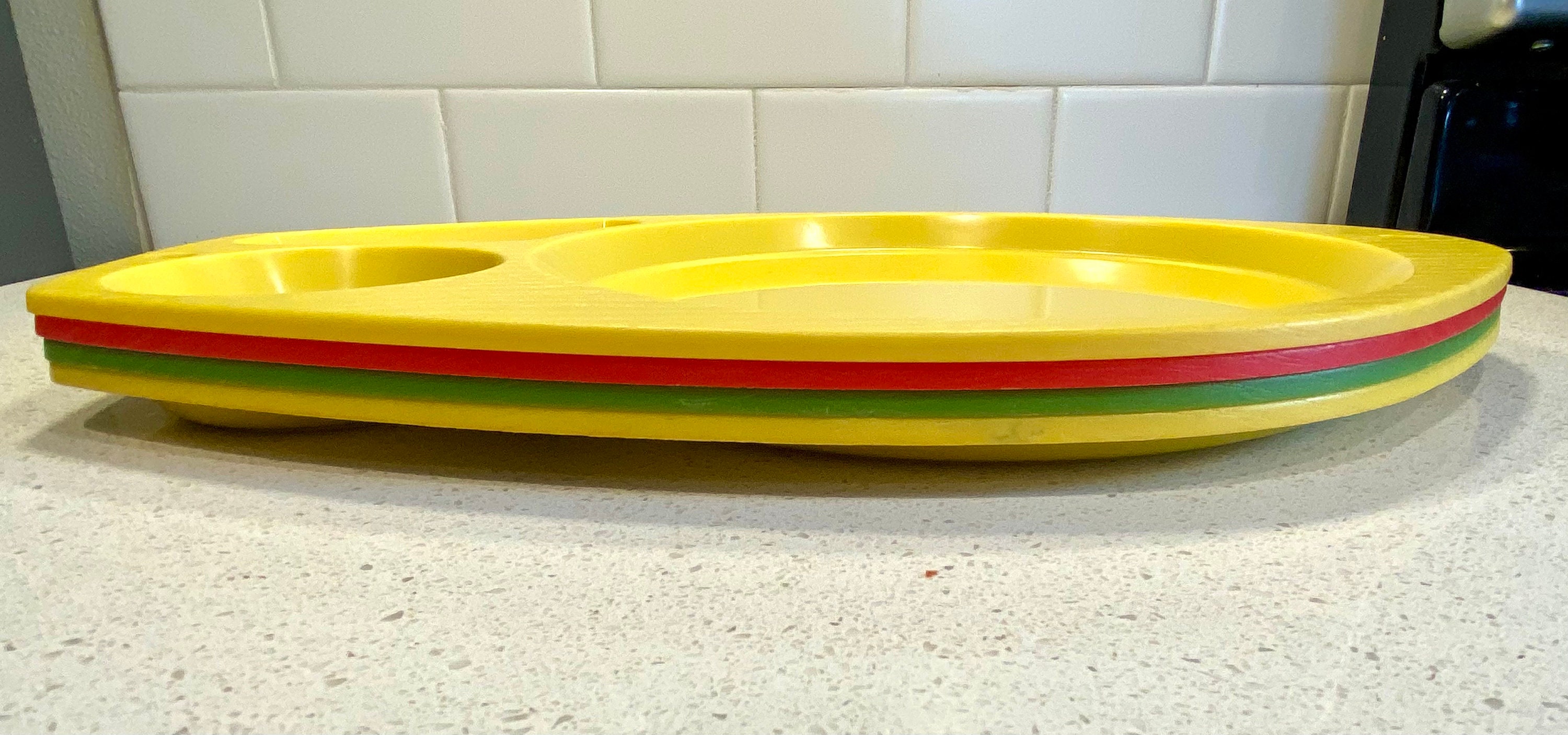 Vintage 1970's Plastic Picnic Plates - Etsy