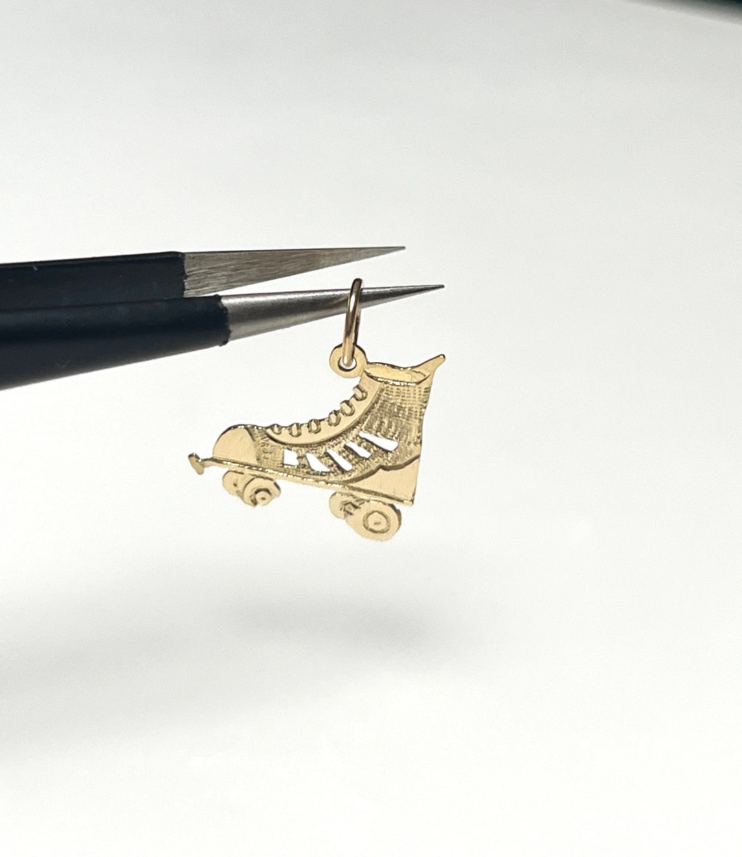 Dainty 14K Yellow Gold Roller Skates Pendant Retro Roller Derby Blades ...