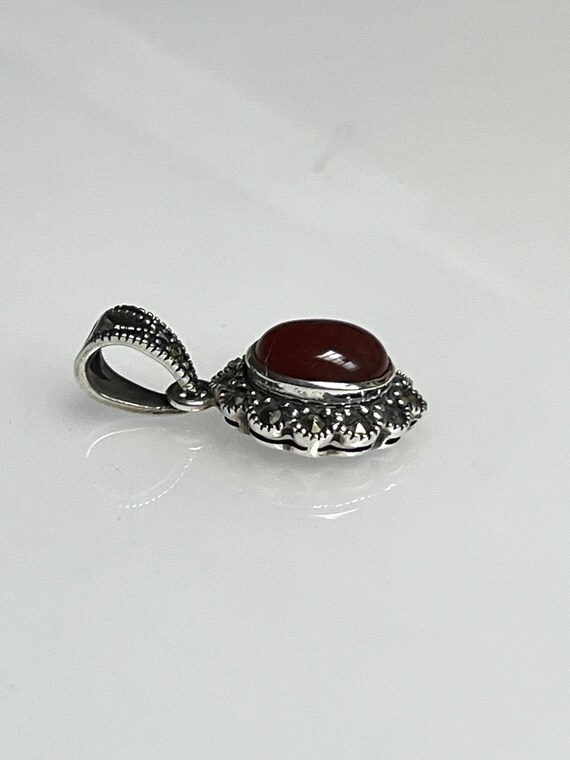 Vintage Red Agate Oval Scallop Border Silver Pendant … - Gem