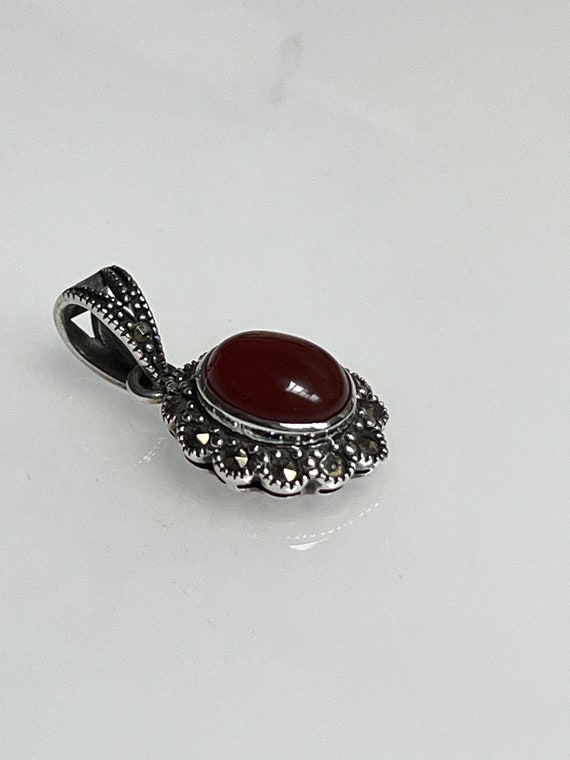 Vintage Red Agate Oval Scallop Border Silver Pendant … - Gem