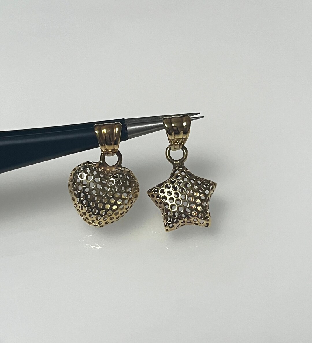 14K Yellow Gold Heart or Star Pendant Unique Vintage Mesh Puffy Charm ...