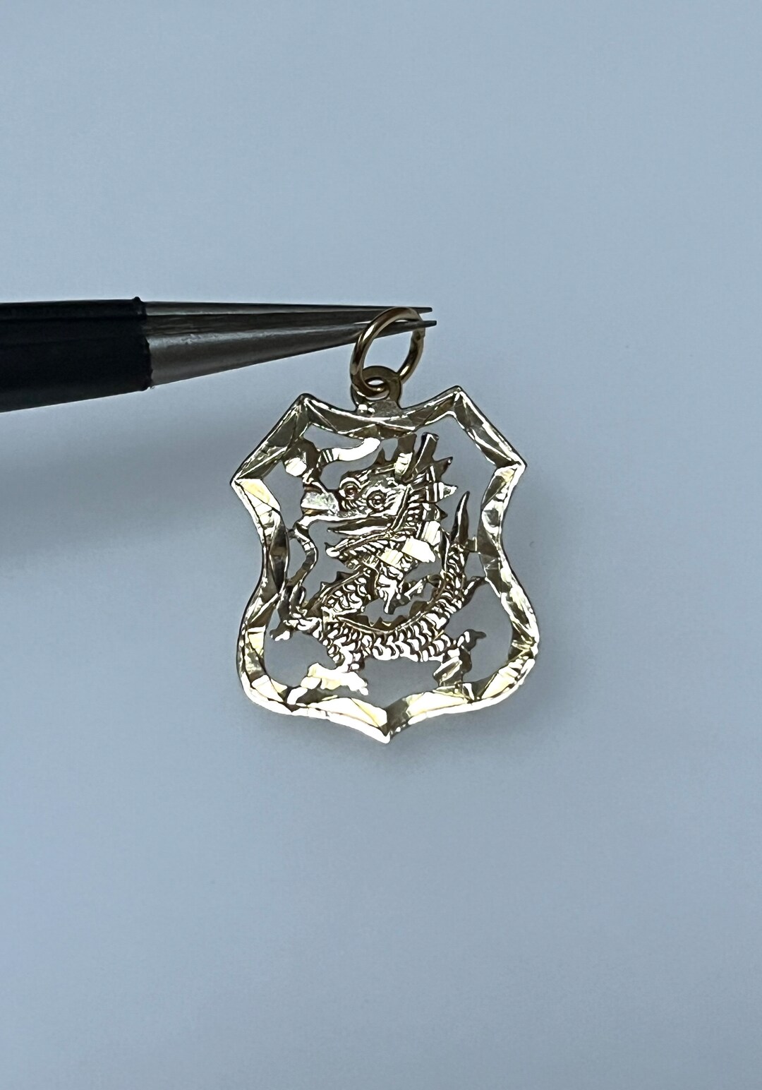 Vintage 14K Yellow Gold Dragon Border Pendant Zodiac Animal Dainty ...