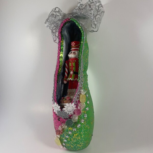 Nutcracker Pointe Shoe - Etsy
