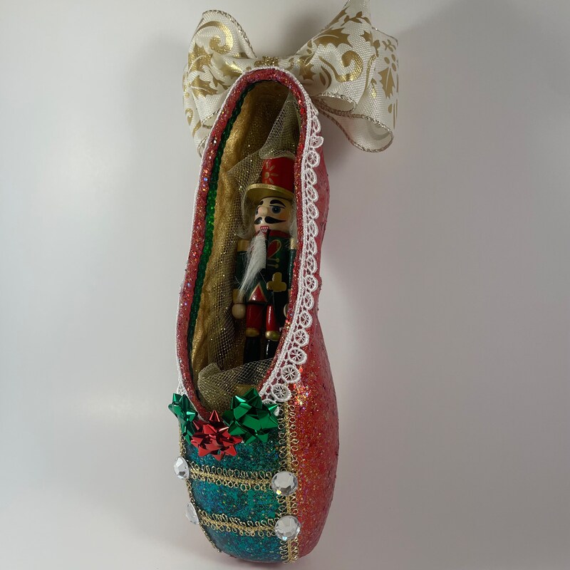 Nutcracker Pointe Shoe - Etsy