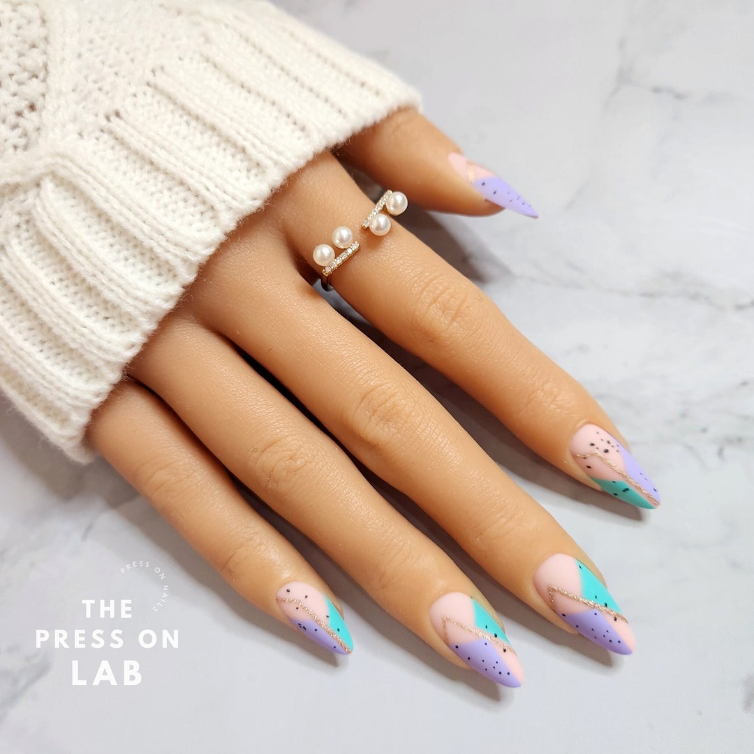 24 Pcs Matte Geometric Pattern Almond Press-on Nail Set, Y2K Nails ...