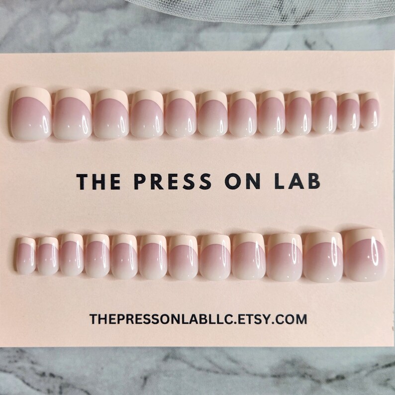 Classic French Tip Press on Nails - Reusable False Nails, Gel Nail Art ...