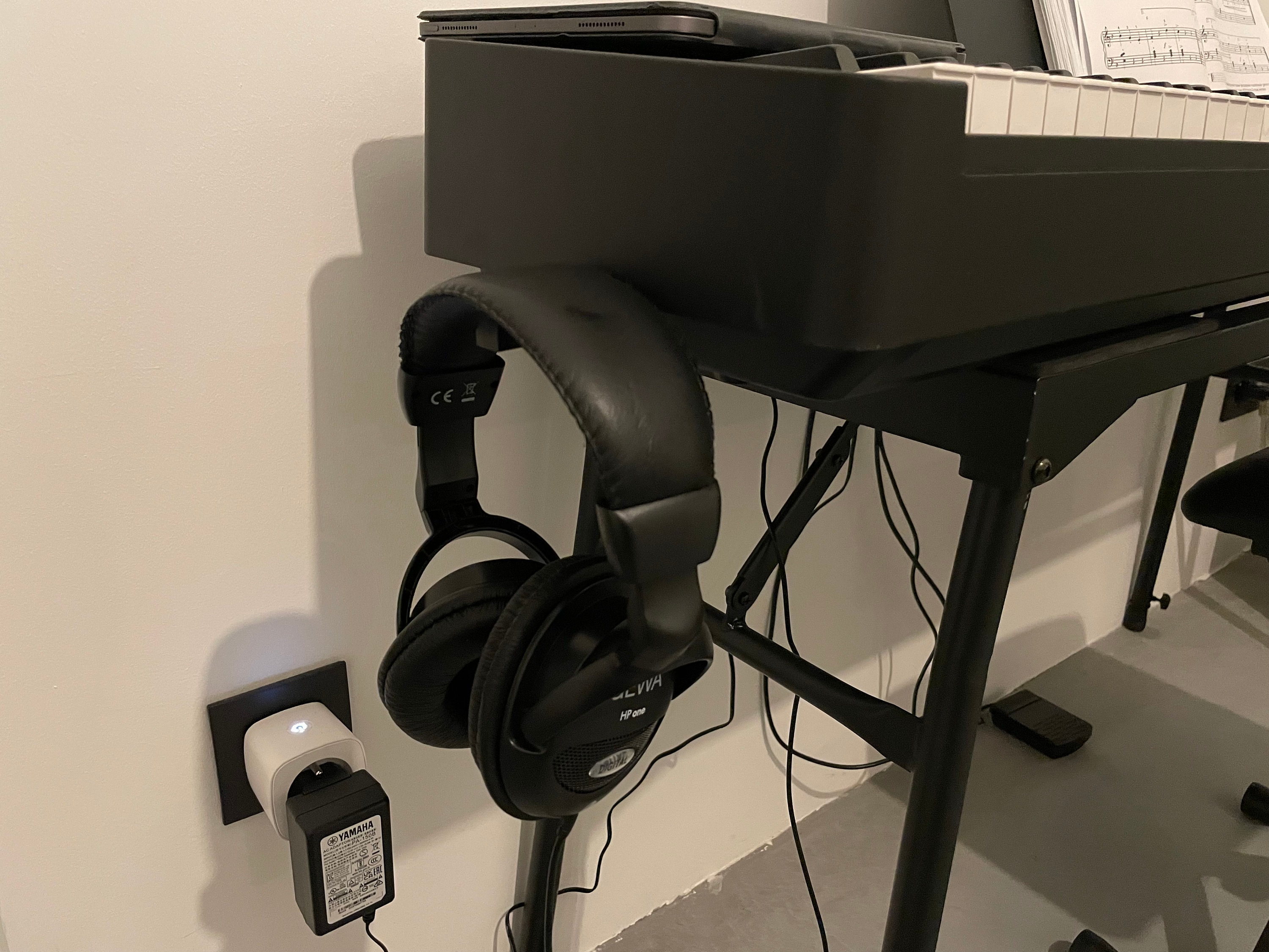 Yamaha P-145b Headphone Stand Rest - Etsy