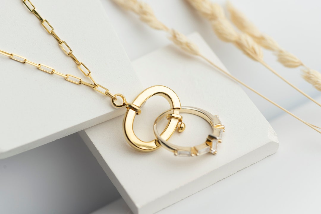 Pregnant Woman Gift Ring Holder Necklace, Paperclip Chain, Wedding Ring ...