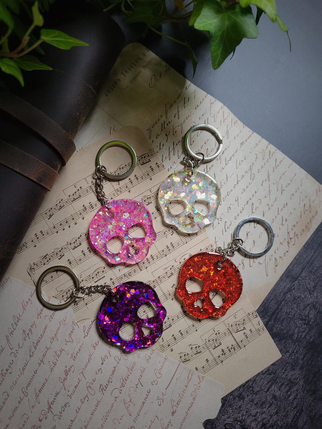 Skull Keychain Made of Resin in 4 Colors - Etsy