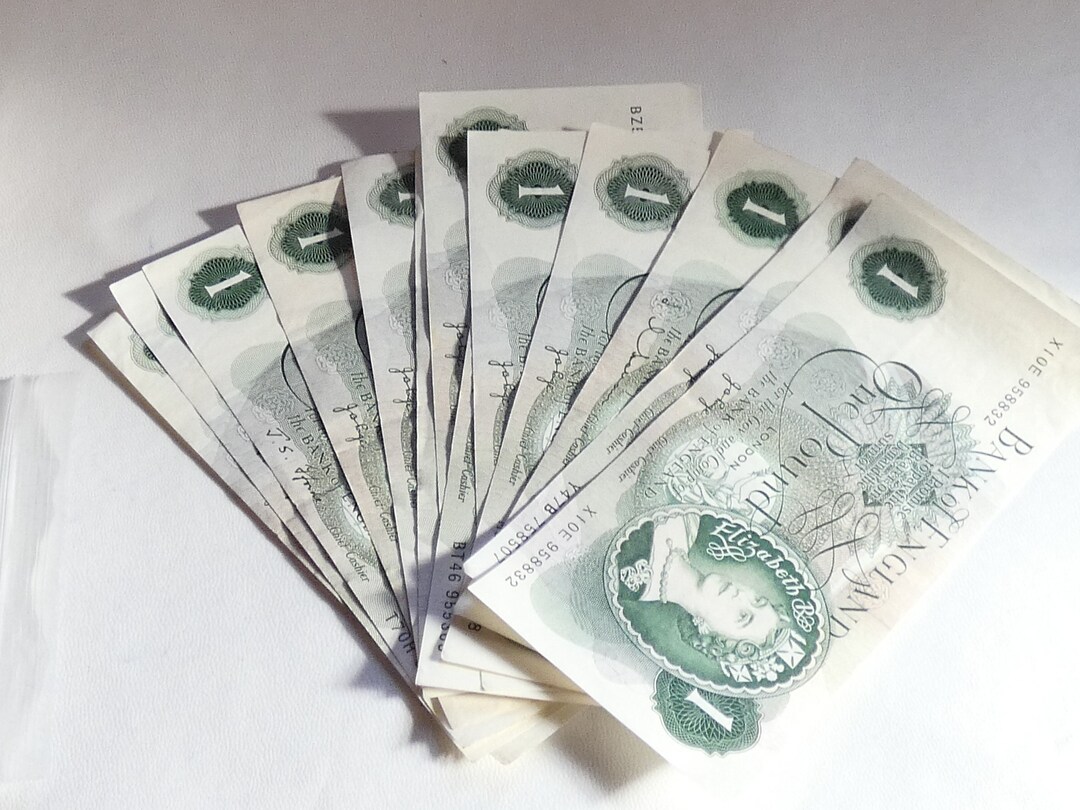 Old British One Pound Notes Random - Etsy