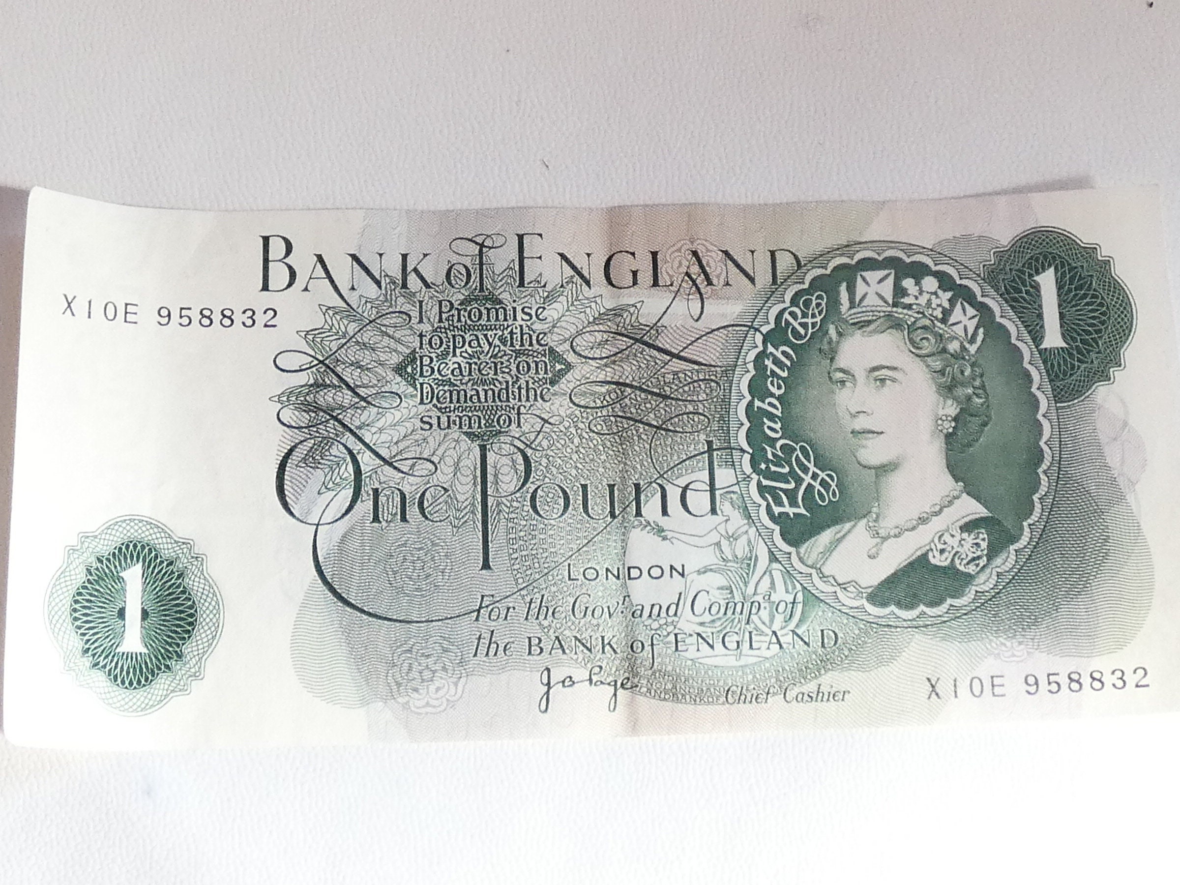 Old British One Pound Notes Random - Etsy