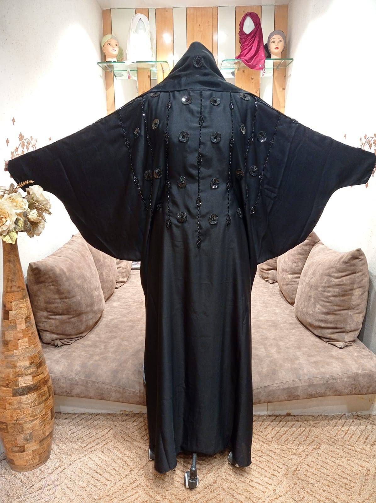 Stylish Dubai Abaya for Muslim Women, Beautiful Black Hand Work Abaya ...