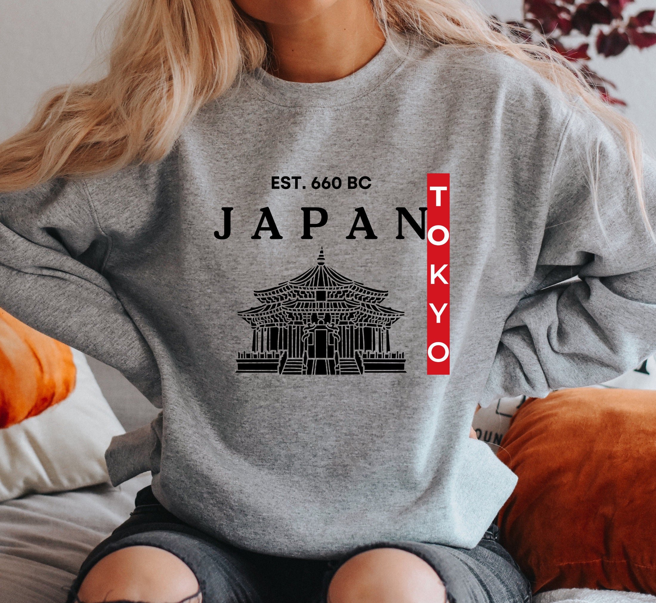 Tokyo Sweatshirt Japan Sweater, Japanese Streetwear Crewneck Traveler ...