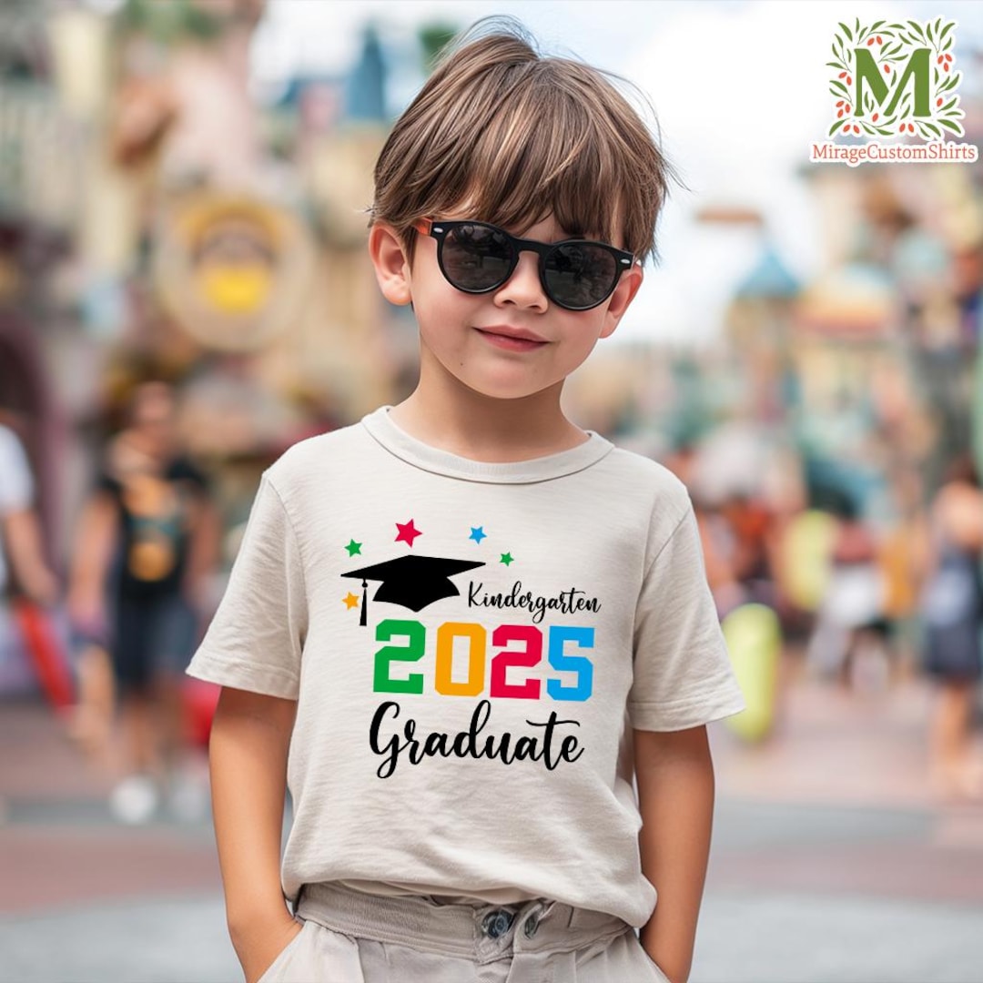 Kindergarten Graduate 2026 T-shirt, Graduation Gift for Kindergarten ...