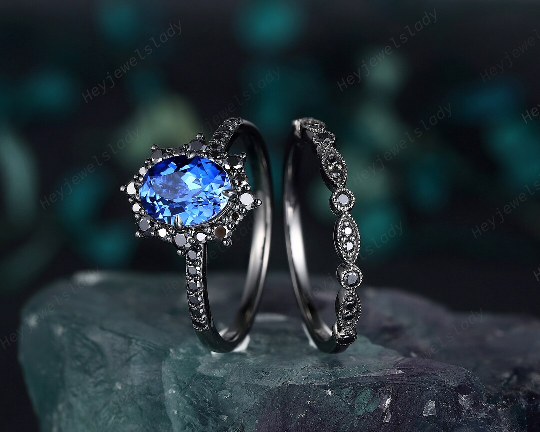 Unique Oval Shape Blue Sapphire Engagement Ring Set, Halo Black ...