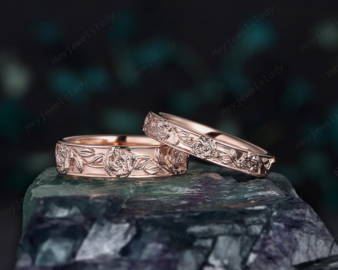 His and Hers Carnation January Birth Flower Leaf Wedding Set, Full ...