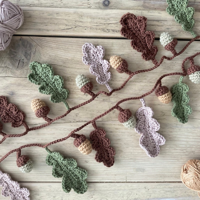 Oak Leaf Crochet Garland - Etsy UK