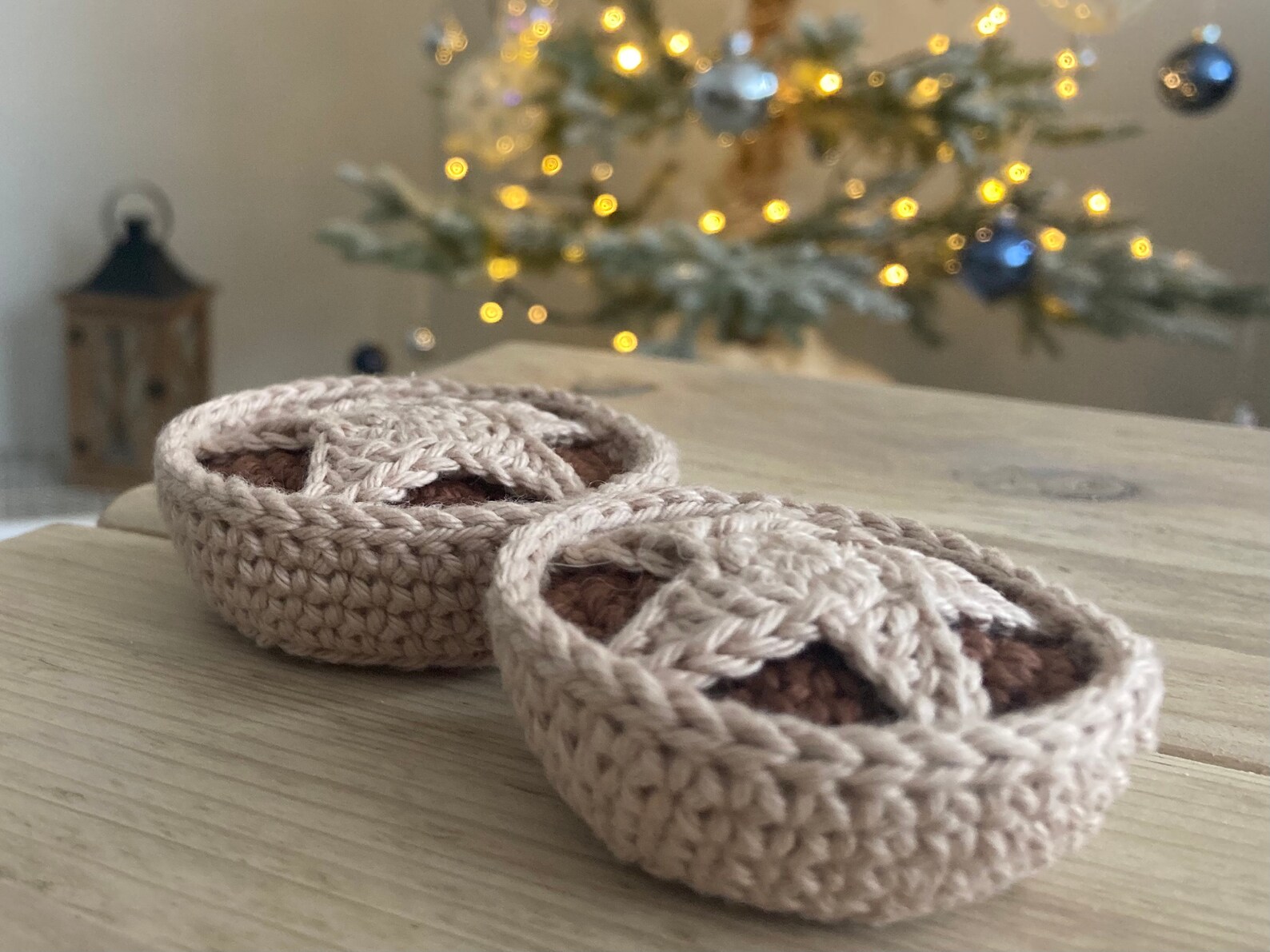 CROCHET PATTERN - Mince Pie Christmas Decoration / Ornament (written in ...