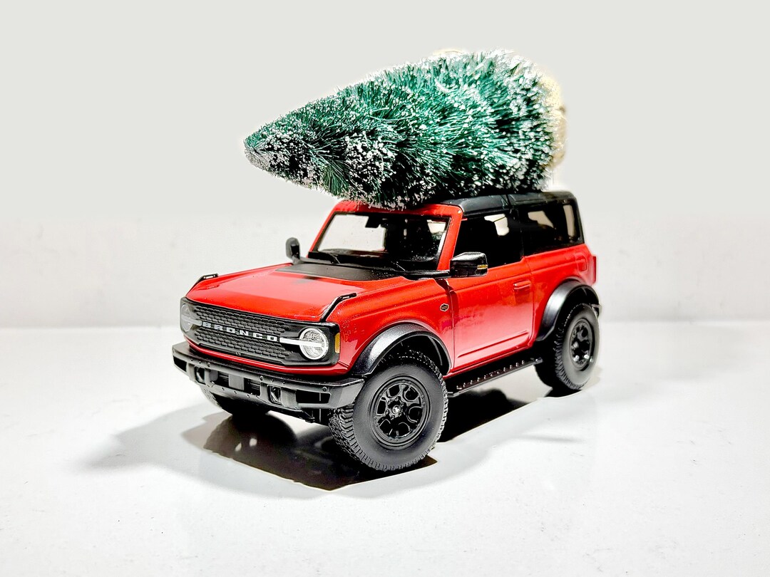 1/18 2021 Ford Bronco Wildtrak With Christmas Tree, Ford Diecast - Etsy