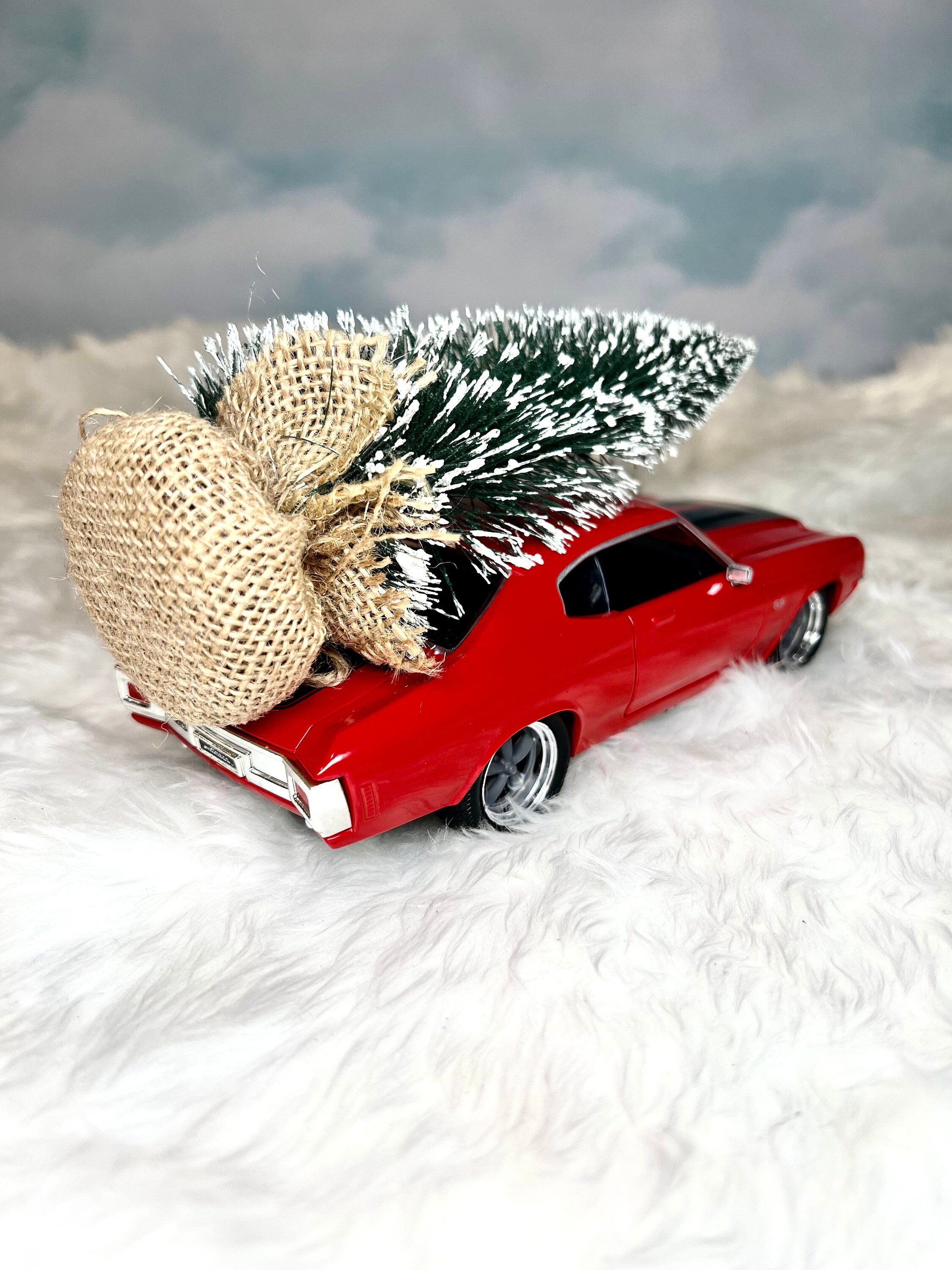 1 24 Diecast 1970 Chevrolet Chevelle SS With Christmas Tree Jada Dom's ...