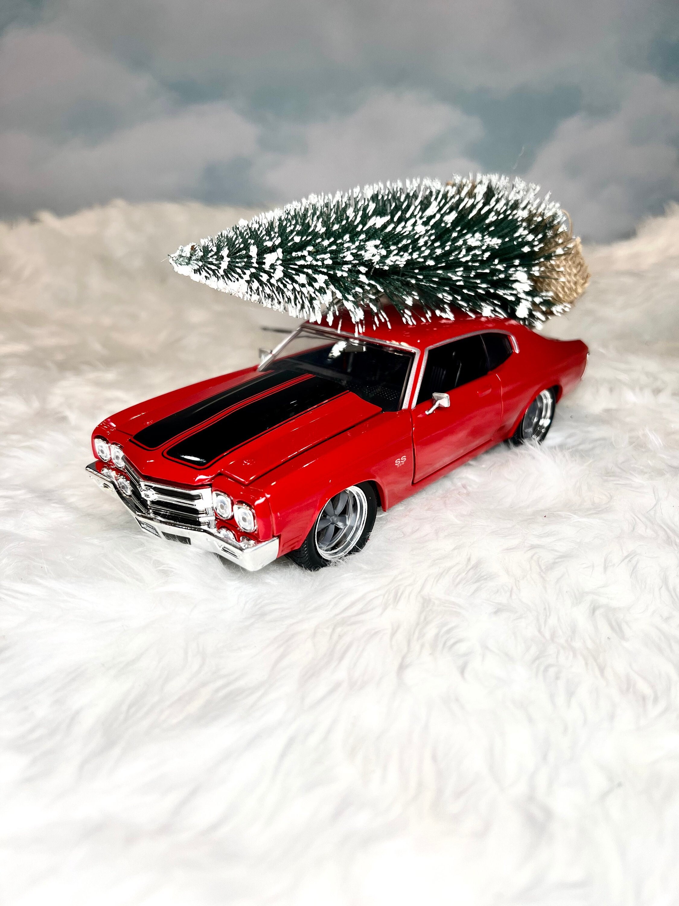 1 24 Diecast 1970 Chevrolet Chevelle SS With Christmas Tree Jada Dom's ...