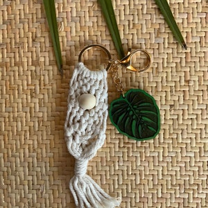 Monstera Leaf and Macrame Keychain | Wood Keychain | Tropical | Boho ...