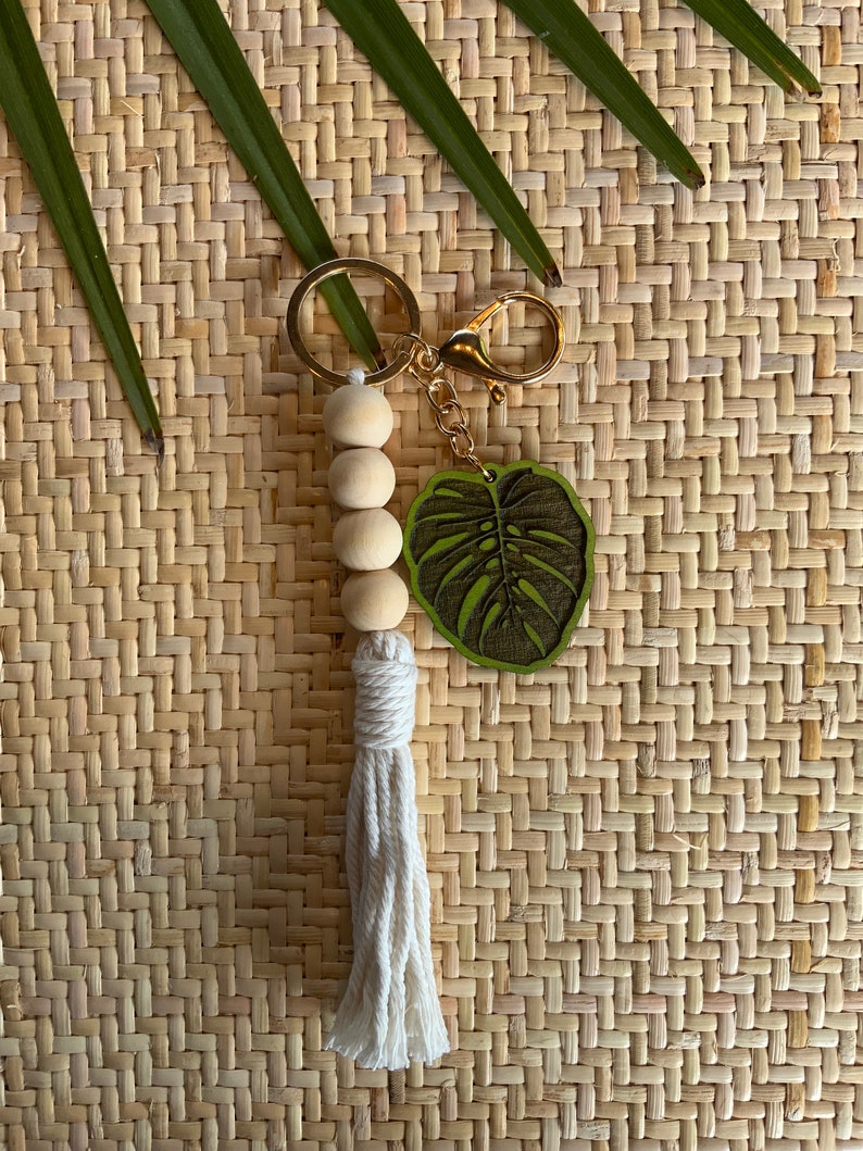 Monstera Leaf and Macrame Keychain | Wood Keychain | Tropical | Boho ...