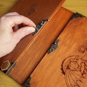 Dungeon Master Screen Magnetic, Dm Screen Wood, Dm Screen Dnd, Dnd ...