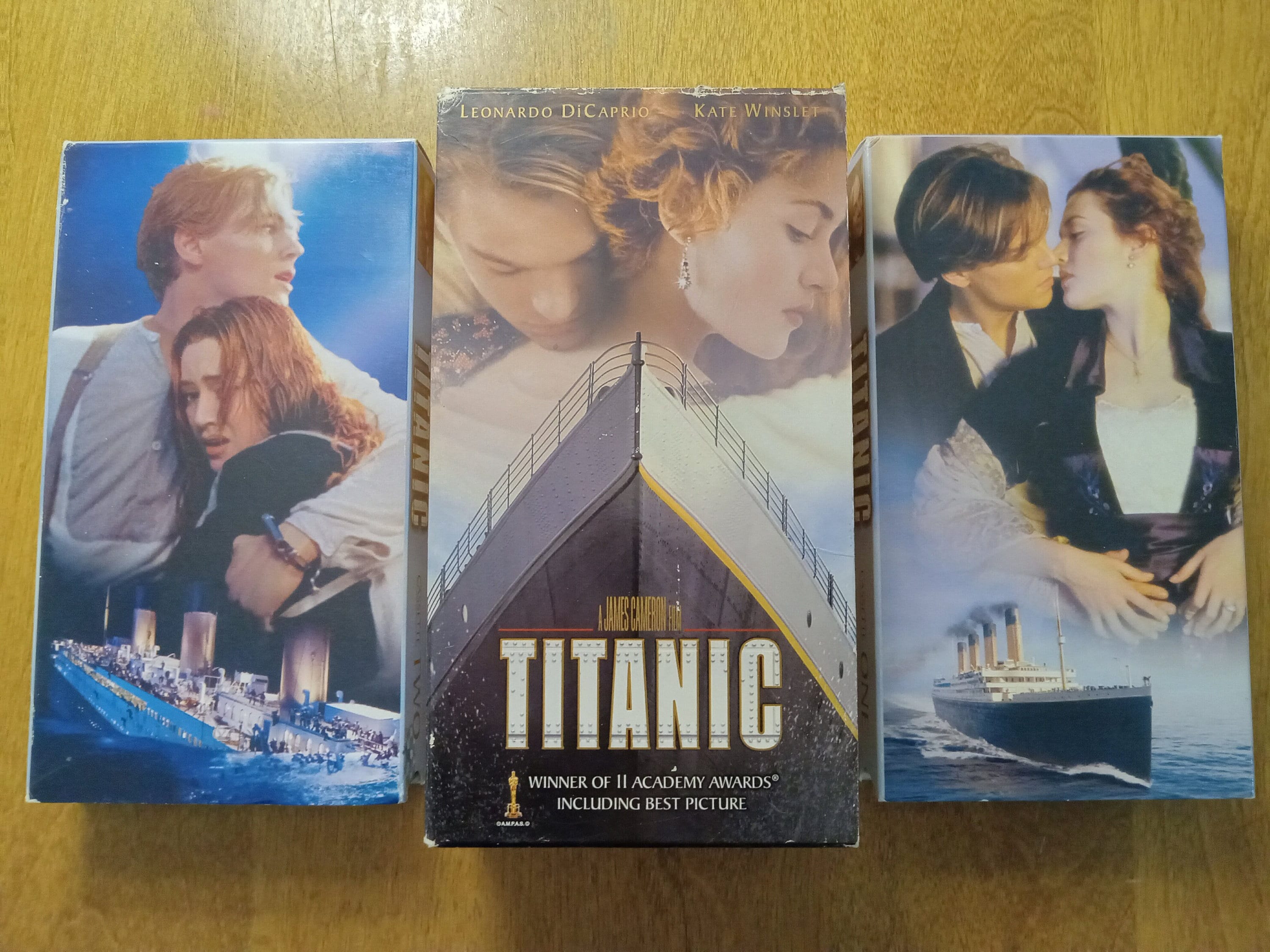 1997 Titanic VHS Boxset 2 Tapes Leonardo Dicaprio Kate Winslet Used VHS ...