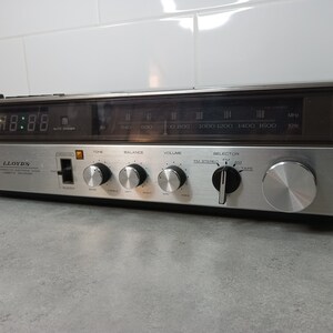 Vintage Lloyd's Fm-stereo/am Electronic Clock Cassette Recorder Model ...