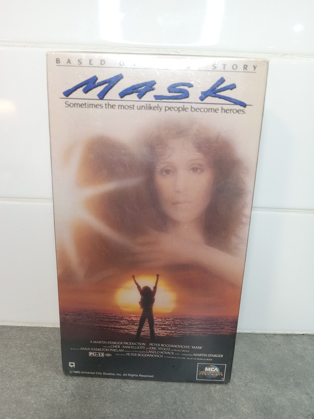 Sealed 1985 MASK VHS Movie Cher Eric Stoltz Sam Elliot Movie Collector ...