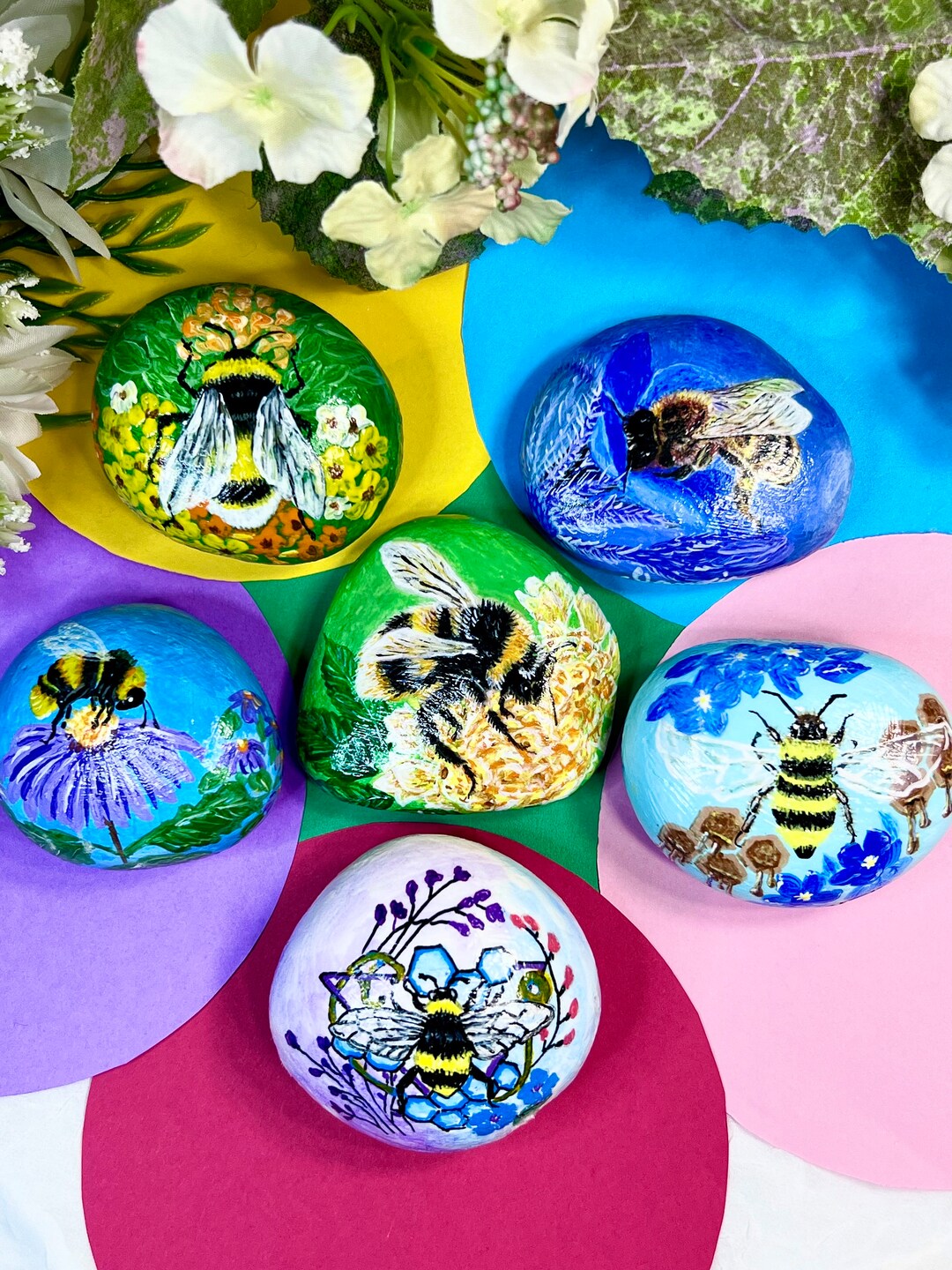 Bee Painted Rock - Etsy