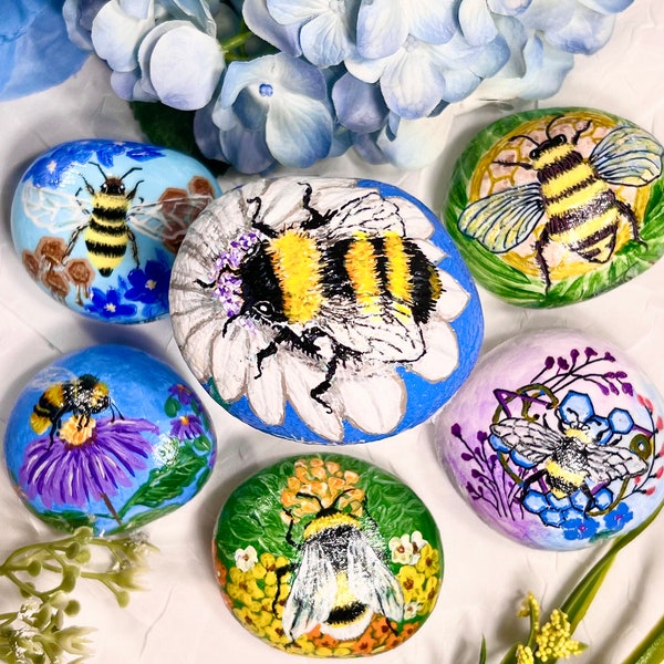 Bee Painted Rock - Etsy