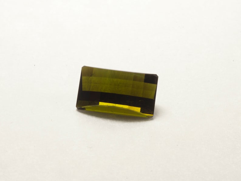 Evening Rain Forest Dark Green Tourmaline Smithsonian Bar Pixel Faceted ...