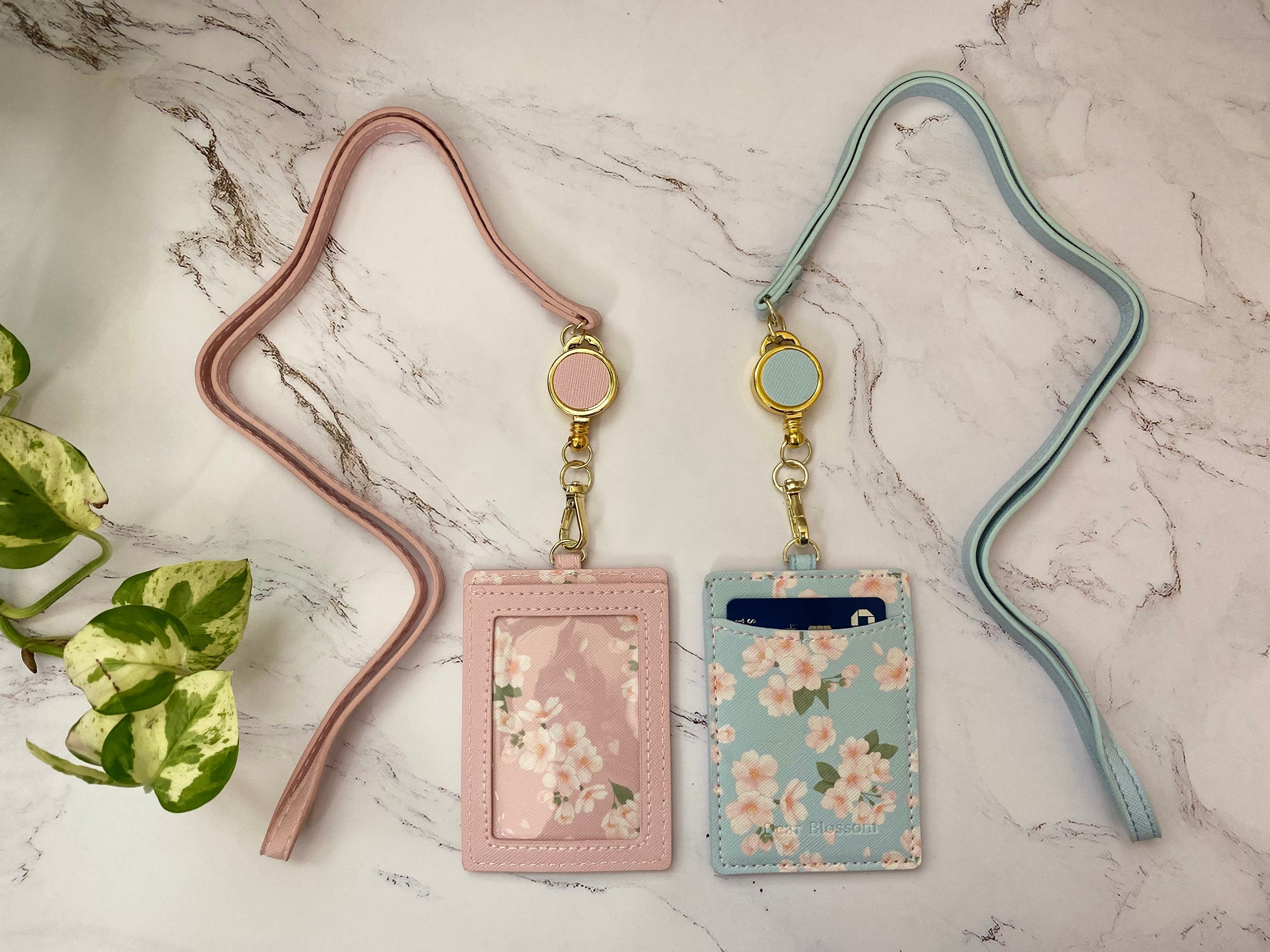 ID Badge Display With Credit Card Holder and Retractable Reel, Id Card ...