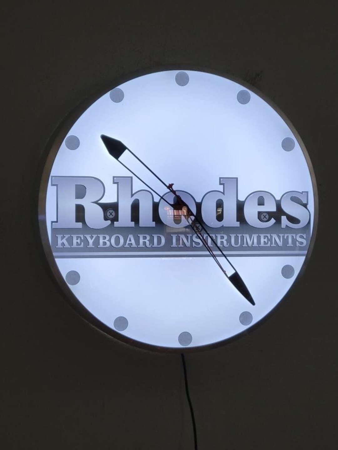 Rhodes Keyboards Light up Clock Dealer Style White Back Light Man Cave ...
