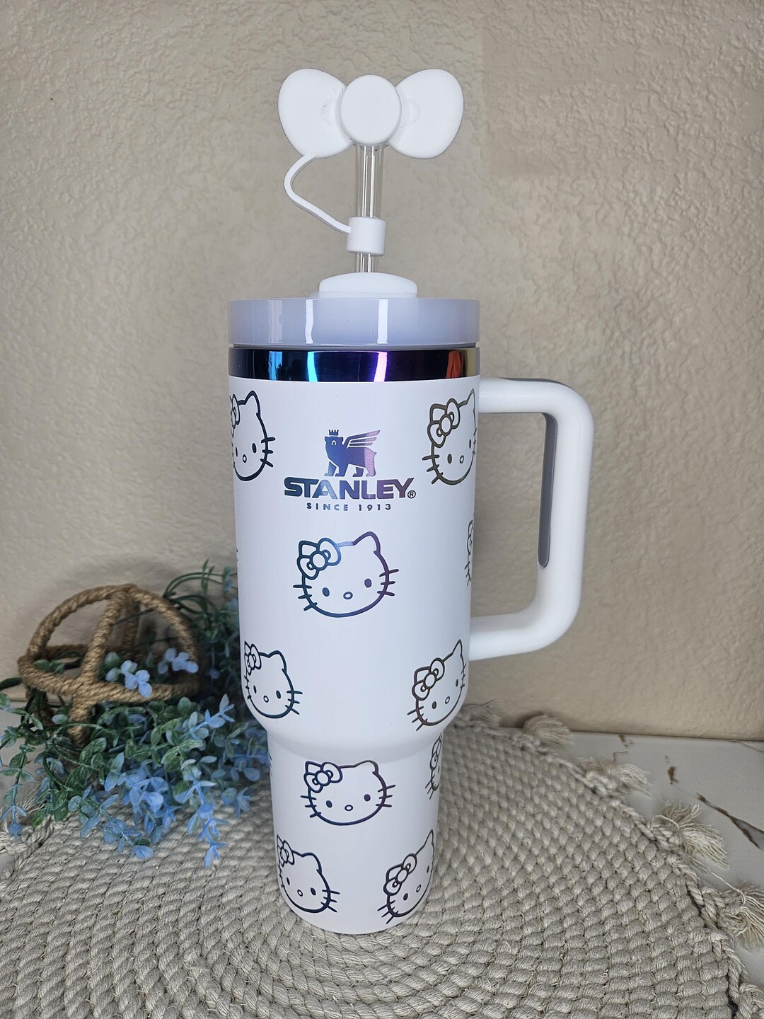 40oz White Hello Kitty Kawaii and Rainbow Holografic Background Custom ...