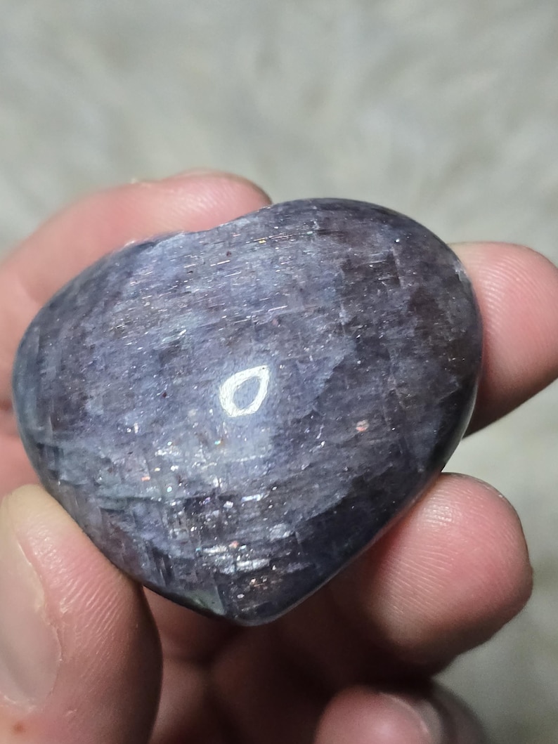 Bloodshot Iolite Heart Shape Palm - Water Sapphire - Cordierite ...