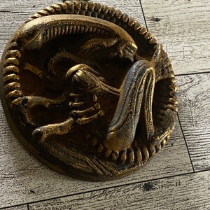 Xenomorph / Alien Medallion, Ornament, Blackened Beeswax Dusted W ...